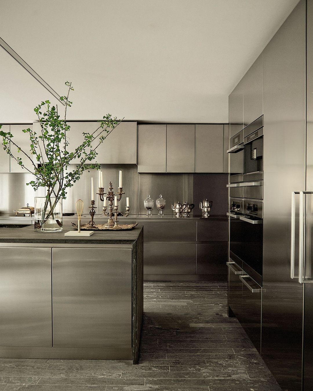 Metal Cabinets In Kitchen Edition - Luxurious Design Ideas For Your ...